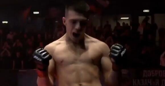 MMA Rookie Wins Big, Then Gruesomely Snaps His Ankle In Horrific ...