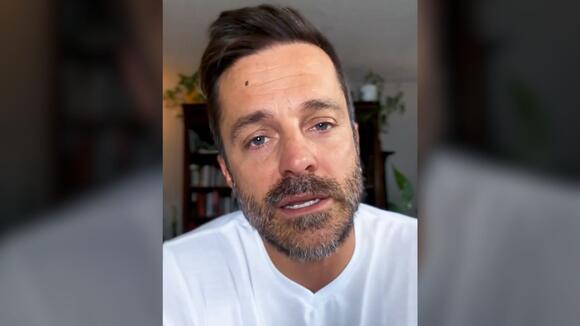 ‘Survivor’ star details gruesome cancer battle - NewsBreak