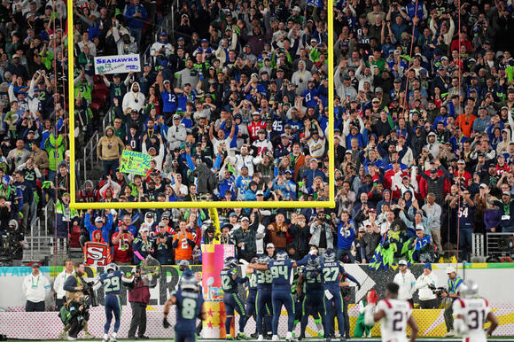 4 Goth Females Were Caught Flashing Their Goods At Patriots Fans On The ...