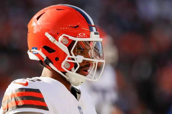 “I Was the Man”: Shedeur Sanders Pushes Back at Critics Questioning His ...