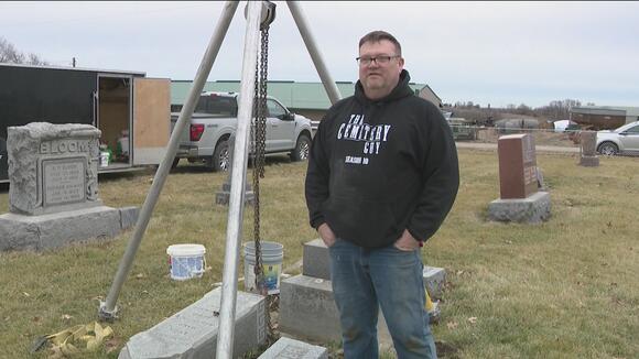 ‘The Cemetery Guy’ working to preserve Iowans’ history - NewsBreak