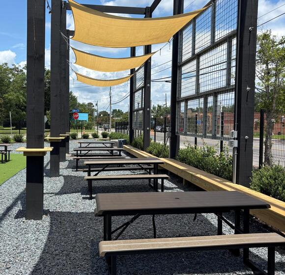 'It’s going to be great': New Wilmington venue hosts food trucks, a bar ...