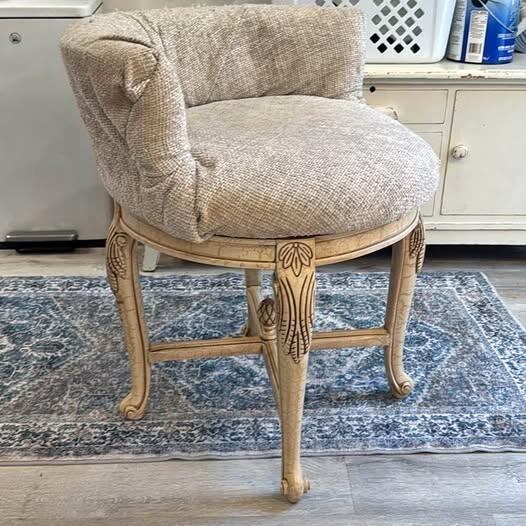 🎁 Freebies Up for Grabs in Newnan — Furniture & More - NewsBreak