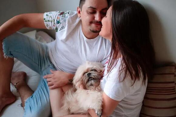 12 Dog Breeds That Form Deep Emotional Bonds With Retired Owners ...