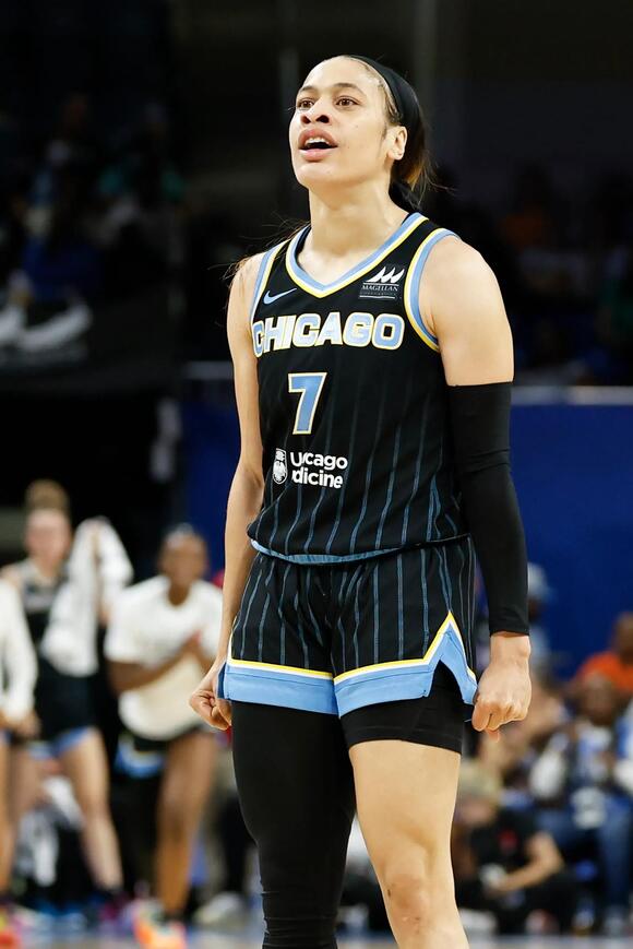 Chennedy Carter harassed at Chicago Sky’s hotel amid Caitlin Clark ...