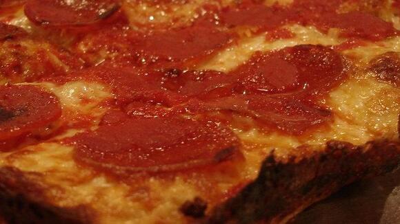 10 Regional Pizza Styles Gaining Fans Beyond Their Hometowns - NewsBreak