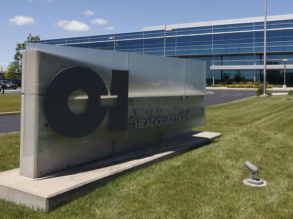 O-I Glass plans layoffs, plant closures - NewsBreak