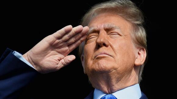 Trump’s Birthday Military Parade Is Offering Top Donors ‘VIP Experience ...