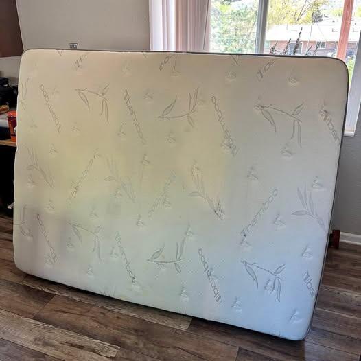 🎁 Freebies Up for Grabs in Golden — Furniture, Appliances & More ...