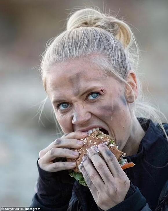 Former Lizzie McGuire actress looks UNRECOGNIZABLE after quitting ...