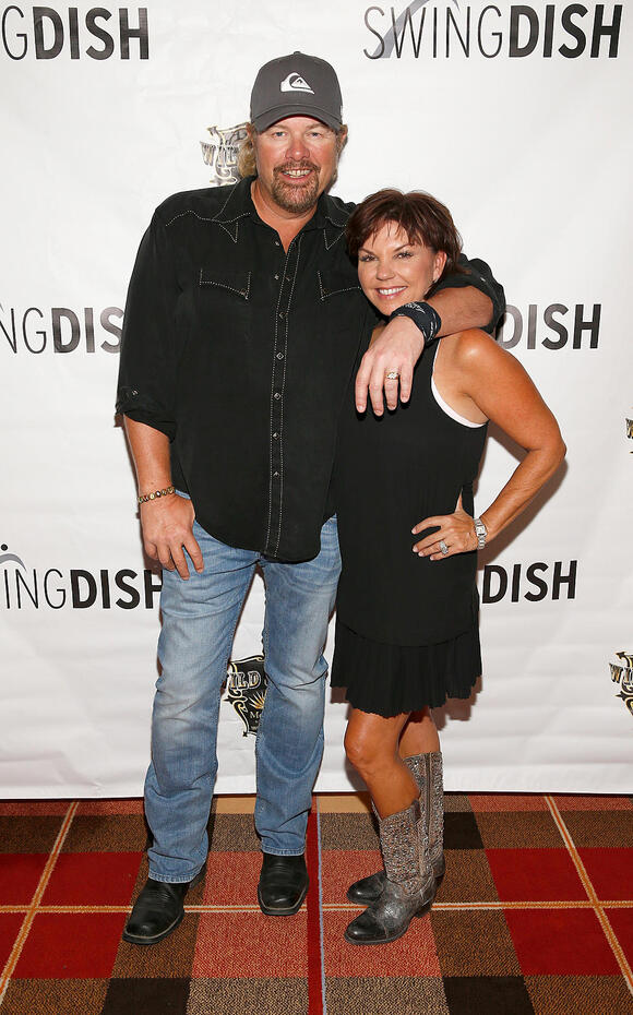 PICS: Inside Toby Keith + Tricia Lucus' Four-Decade-Long Love Story ...