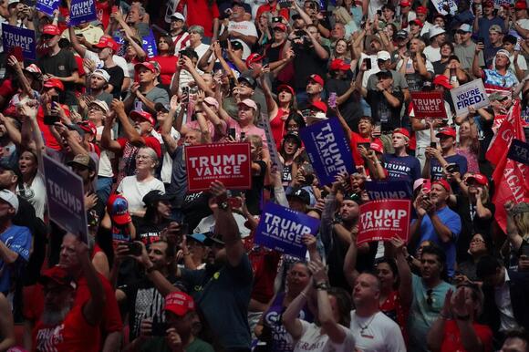 RFK Jr. endorses Trump at Arizona rally to dismay of Kennedy family ...