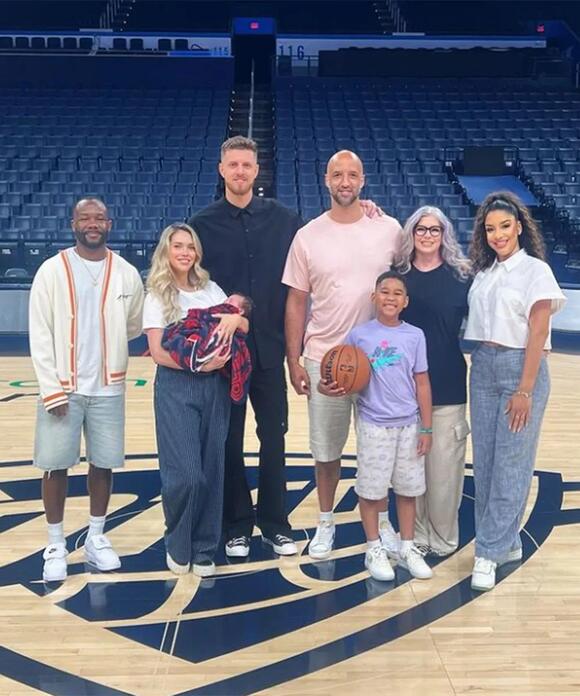 Isaiah Hartenstein, wife Kourtney Kellar get VIP treatment from Thunder ...