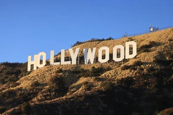 People Are Roasting Detroit's Attempt At Its Own Hollywood Sign - NewsBreak