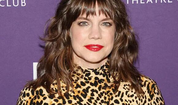 My Girl made Anna Chlumsky a star at 10 years old, now at 44 she's ...