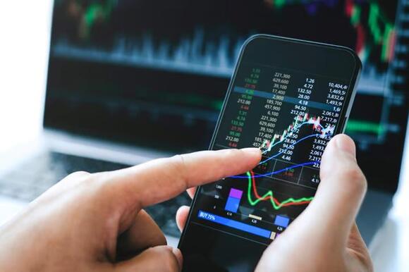 Retail Investors' Historic 2025 Streak: Record Inflows, Record ...