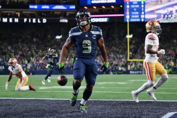 Kenneth Walker III Snubs Seahawks Super Bowl Ring Ceremony After ...