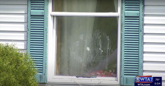 Parents Accused of Keeping 5 Children in ‘Makeshift Cages’ for 20 Hours ...