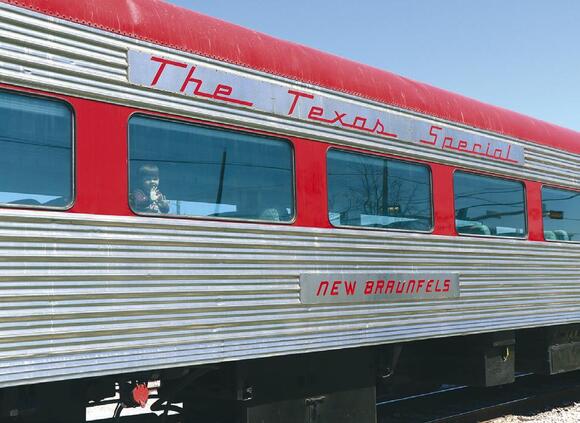 Hill Country Flyer train tours bring love, nostalgia to the rails ...