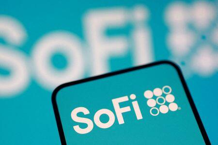 SoFi's unchanged 2026 forecast eclipses record results, shares fall ...
