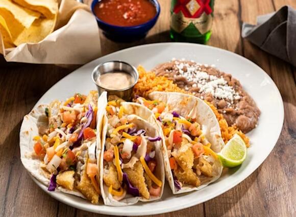7 Restaurant Chains With the Best Fried Fish Tacos - NewsBreak