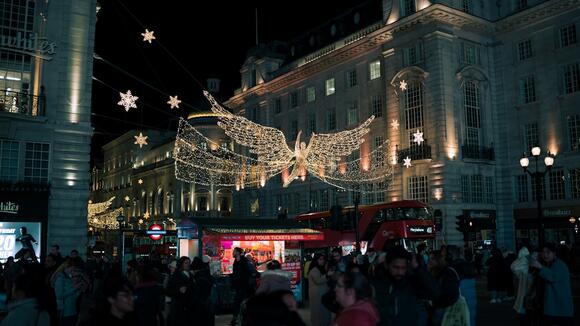 Katy Perry and Orlando Bloom Embrace Co-Parenting with Festive London ...