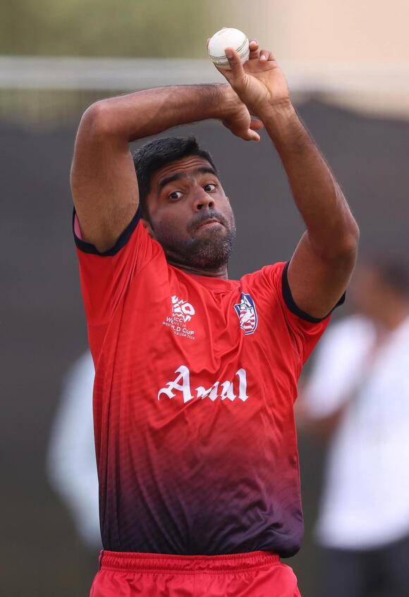 Usa Cricket Star Saurabh Netravalkar Works Full Time As Engineer At Oracle Newsbreak