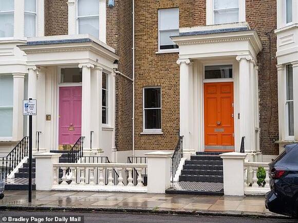 Paint it black! Rolling Stones icon Ronnie Wood ordered to replace ...