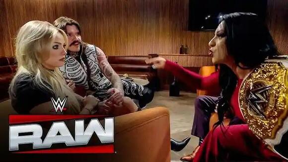 Stephanie Vaquer Issues Apology After Controversial Remarks On RAW ...