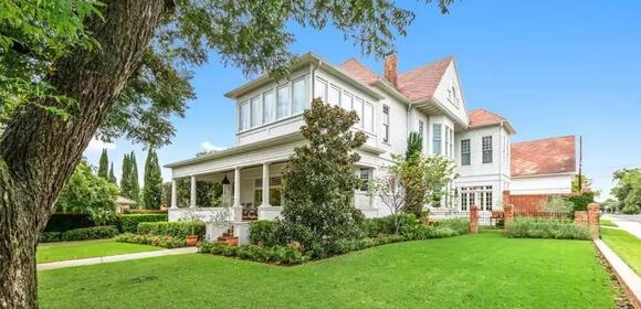 Inside Waco’s 1885 Dr Pepper House Turned Luxe Airbnb - NewsBreak