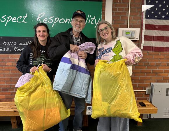Nashwauk KC gives ‘Coats for Kids’ - NewsBreak
