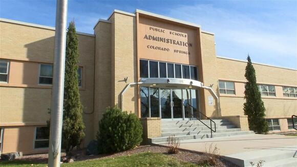 D11 board unanimously approves “D11 Promise,” allowing students to get ...