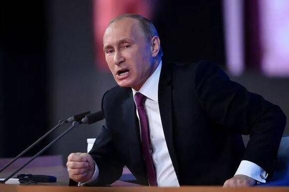 Putin brands Starmer 'little pig' as Russia deploys missiles near UK ...