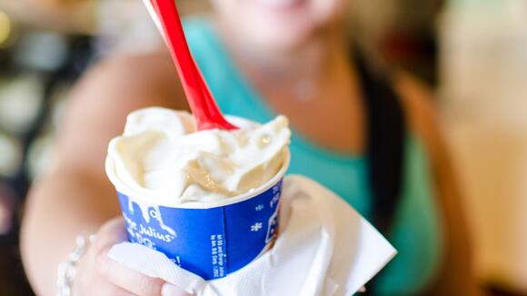 20 Seasonal Fast-Food Items We Look Forward To Every Fall - NewsBreak
