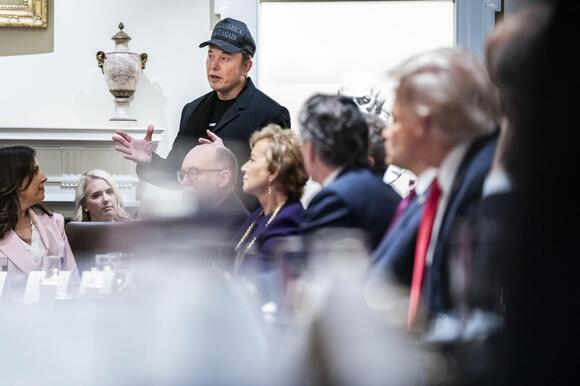 Elon Musk's 'Inappropriate' Outfit to the White House Sparks Public ...