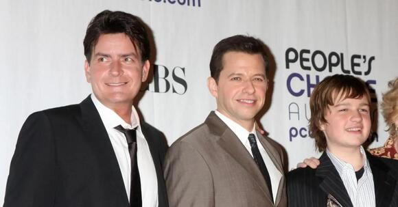 Jon Cryer Exposes Shocking Pay Gap With Charlie Sheen on 'Two and a ...