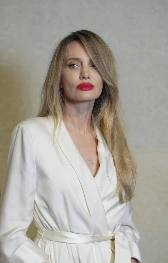 Angelina Jolie's New Blonde Look Sparks Reactions as Fans Notice ...