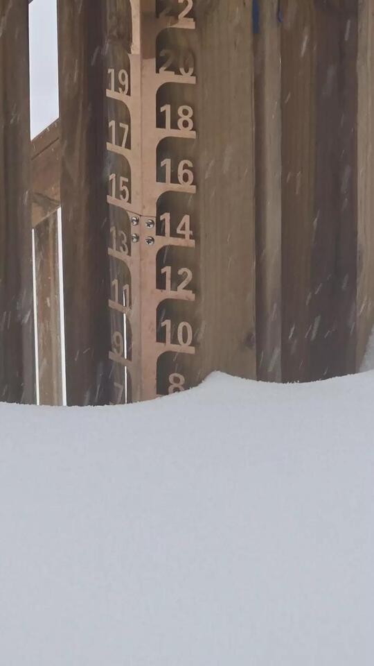 Incredible Icey Snow Pics - NewsBreak