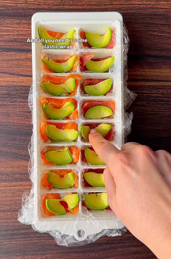 This Viral Hack For Making Restaurant-Level Sushi At Home Uses A Common ...