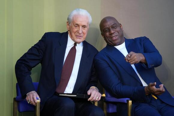 Magic Johnson Recalls What Made Lakers Legend Pat Riley Such a Great ...