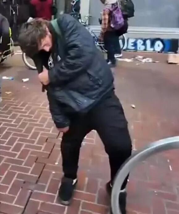 'Zombie' drug addicts take over streets of San Francisco as video shows ...