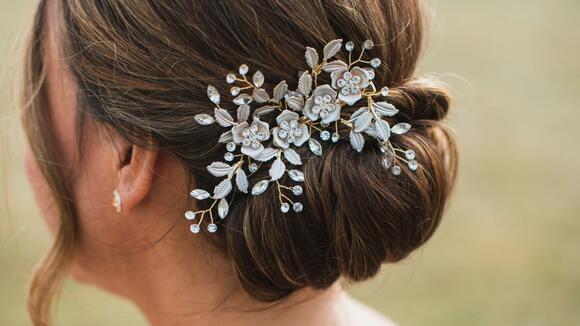 10 Timeless Bridal Hairstyles & 10 Boring Ones Guests Are Sick Of ...
