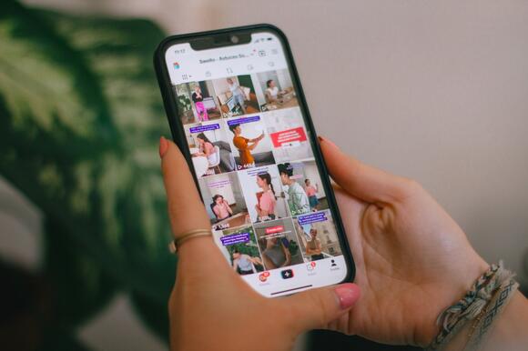 What Is a ‘Drag Path’? The Viral TikTok Trend Behind Thousands of ...