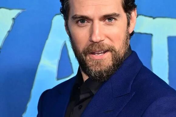 Henry Cavill falls ill after smoking cigar for HOURS on Deadpool ...