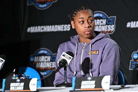 LSU’s Mikaylah Williams Reacts After Mother Thanks Kim Mulkey for ...