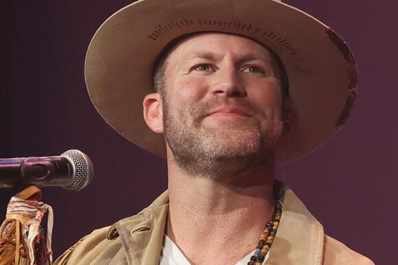 Drake White Updates Fans on Bus Driver Who Suffered a Stroke Behind the ...