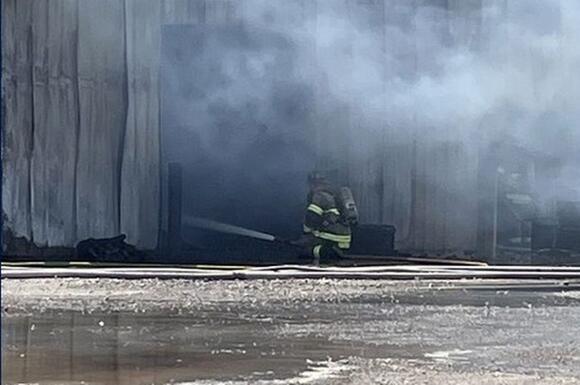 Huge Ohio barn fire kills 44 horses as one person severely injured ...