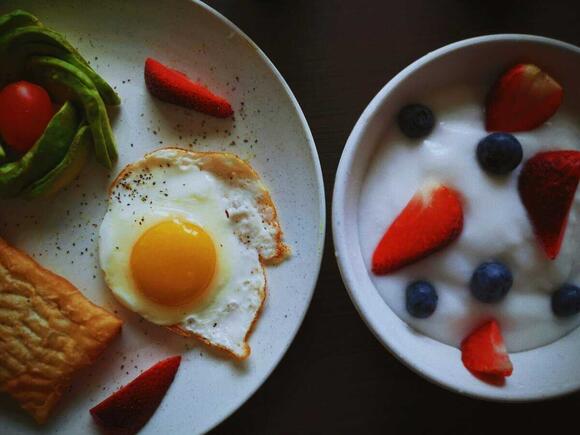 18 Foods That Keep Hunger Away Longer Than Protein Bars - NewsBreak