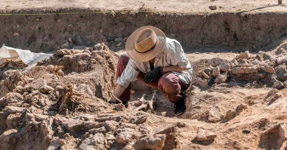 1,300-year-old tomb of high-status warrior is packed with rare ...