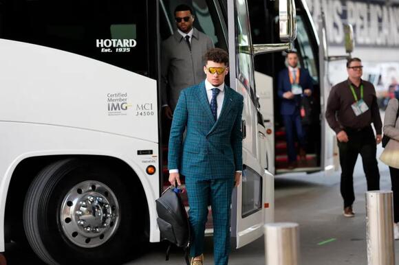 Patrick Mahomes’ pre-Super Bowl outfit teased by fans – as Chiefs star ...